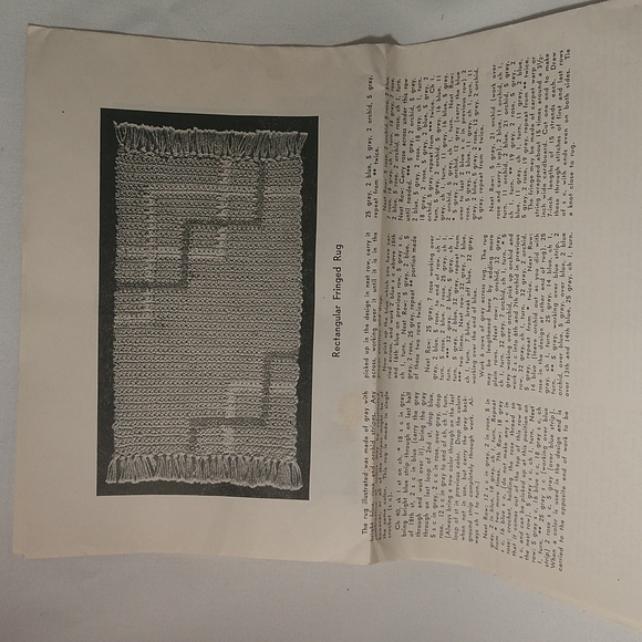 Vintage Rug Instructons | Accents | Vtg Rectangular Fringedtwotoned ...